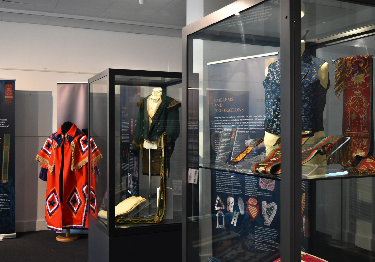 'Bound By Threads' exhibition officially opened at Carrickfergus Museum ...